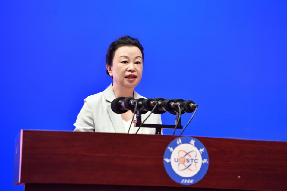 UESTC Holds the Grand Opening Ceremony for the New Graduate Students of ...